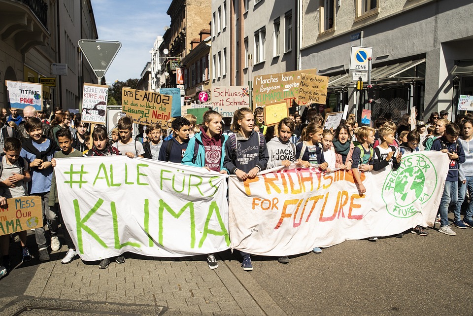 The impact of climate change awareness on behavioral changes in Germany ...